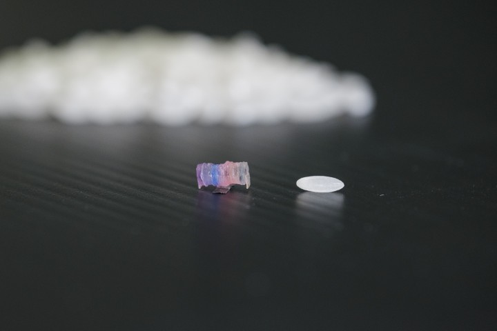 Drug-delivering, swimming micro-robots validated